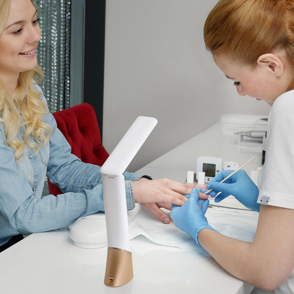 Daylight Smart Go Portable Task Lamp | Salon Lamps | Salon Services